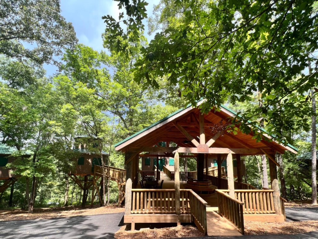 Tree House Rentals in Georgia - Single & Double Level